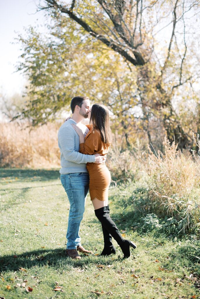 Savannah & Tate's Fall Engagement Session at Picnic Point, Madison WI ...